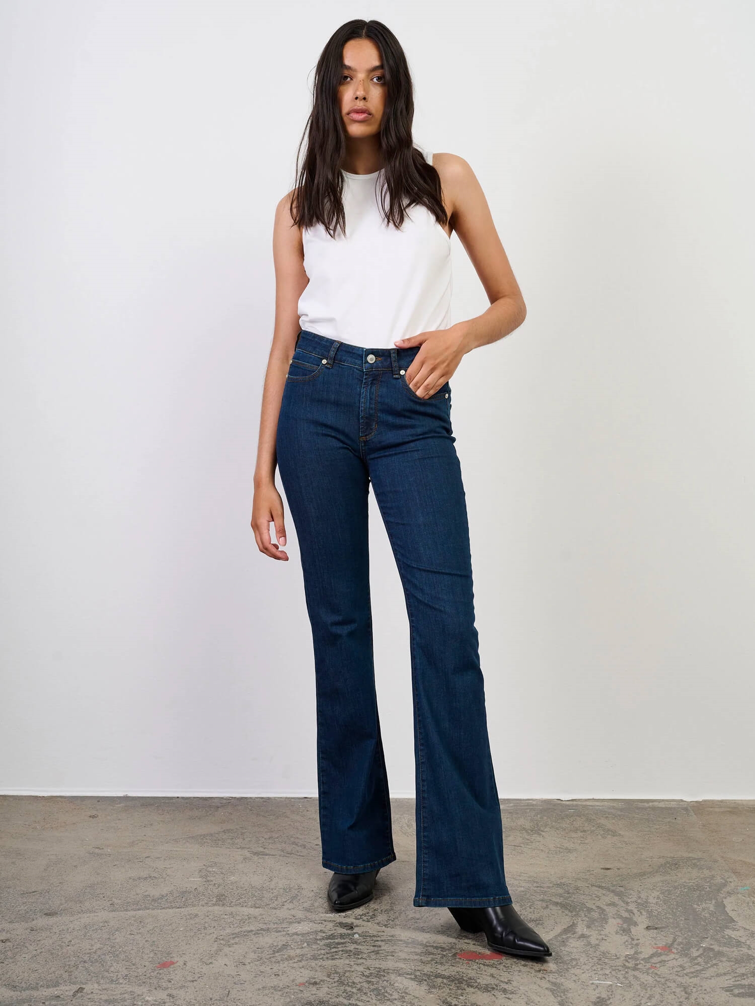Ivy Copenhagen Tara Flare Jeans, Denim Blue ⇒ Køb nu